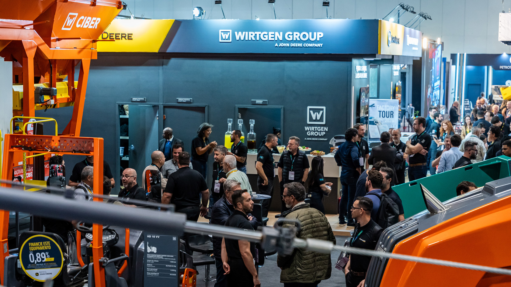 Las nuevas máquinas del Wirtgen Group para Brasil sorprenden en la Paving Expo 2025