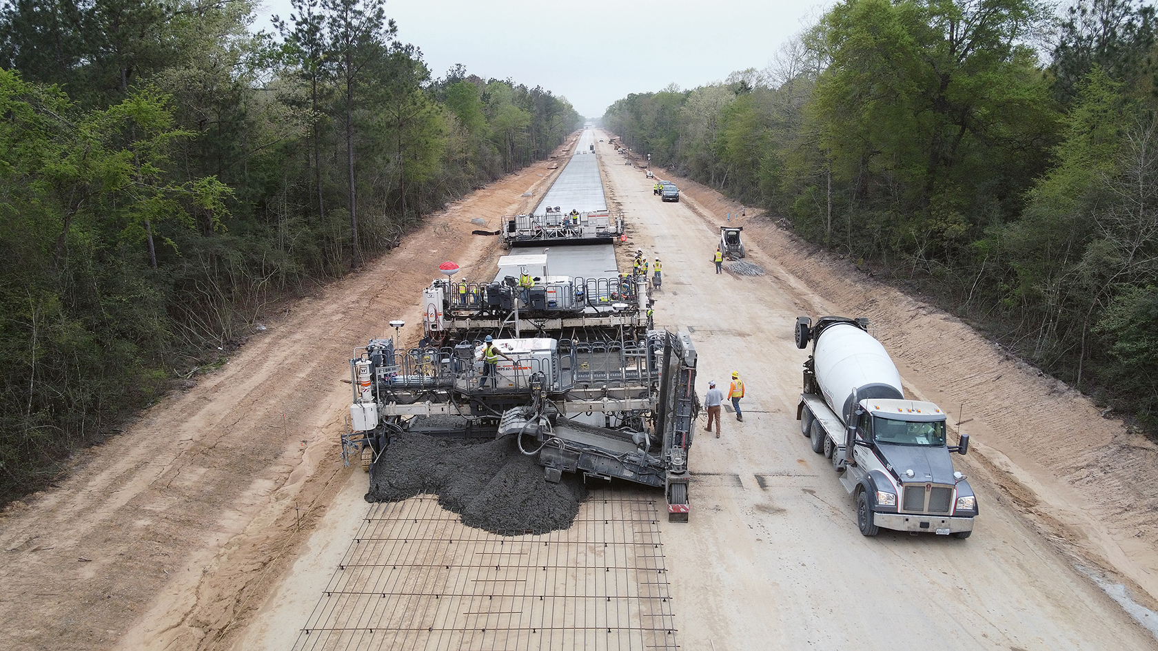 WIRTGEN Concrete Paving Train Impresses with High Productivity in Texas ...