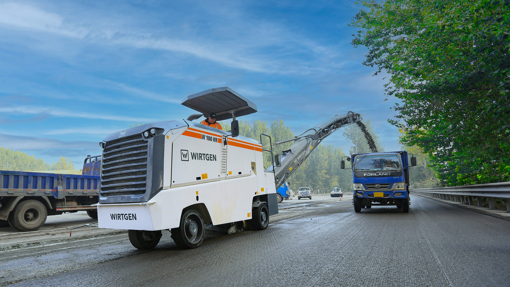 Wirtgen presents the W 100 HR at the Paving Expo 2025