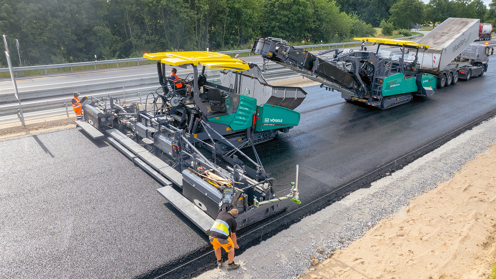 “Dash 5” generation of pavers – cost efficiency | VÖGELE